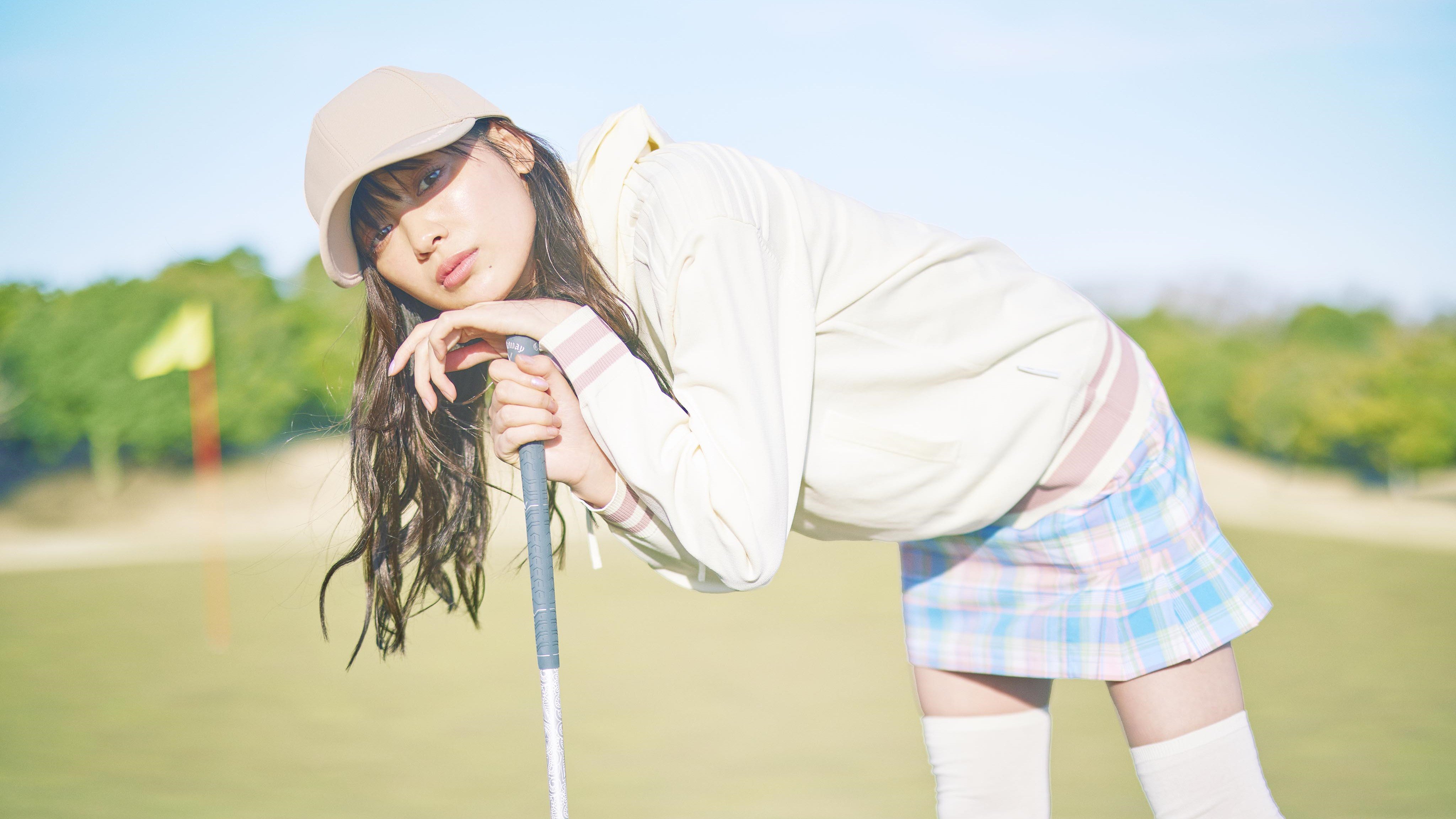 【ar golf】ガーリー派のゴルフコーデ♡ パステルカラーのチェックミニで、ちょうどいい「派手カワ」が楽しめるパステルファッション♡ | arweb（アールウェブ）