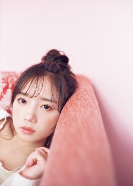 【きょんこの大接近カット公開中♡】日向坂46齊藤京子1st写真集『とっておきの恋人』写真集情報はコチラ♡ | arweb（アールウェブ）