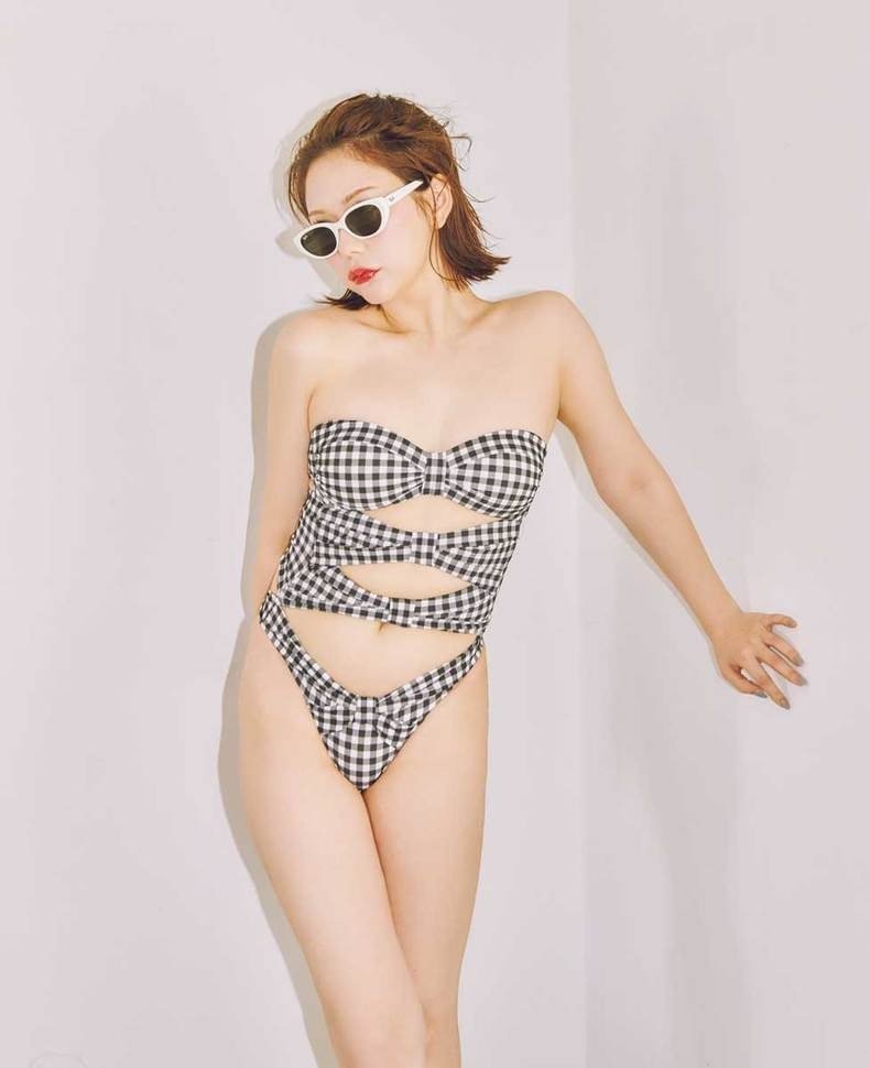 【画像・写真】 | 村重杏奈さんの水着・ビキニスタイル2025｜ふんわり美バストとメリハリボディが際立つ13コーデ♡ | arweb（アールウェブ） | 大好きな人にモテるための髪型・メイク ...