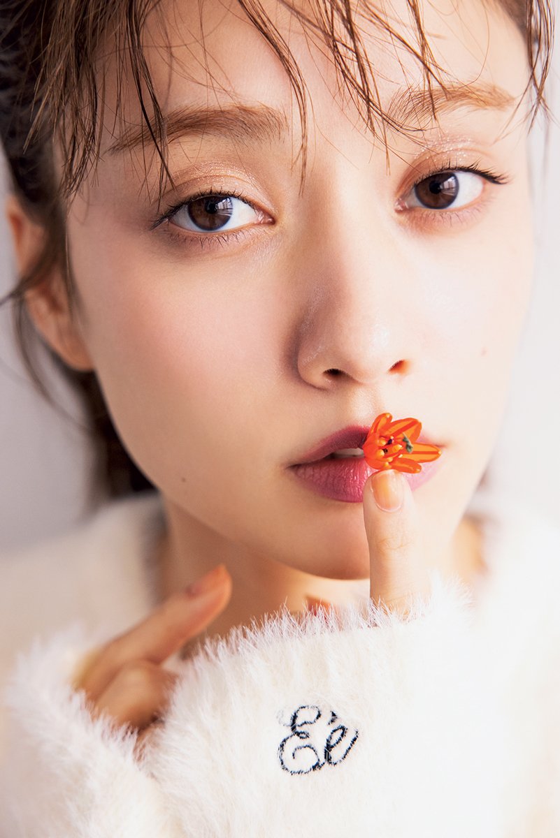 【画像・写真】 | 谷まりあ、美しいくびれを作るには？「くびれには健康な腸も大事！」気になるモデルの美くびれルールを公開 | arweb（アールウェブ） | 大好きな人にモテるための髪型 ...