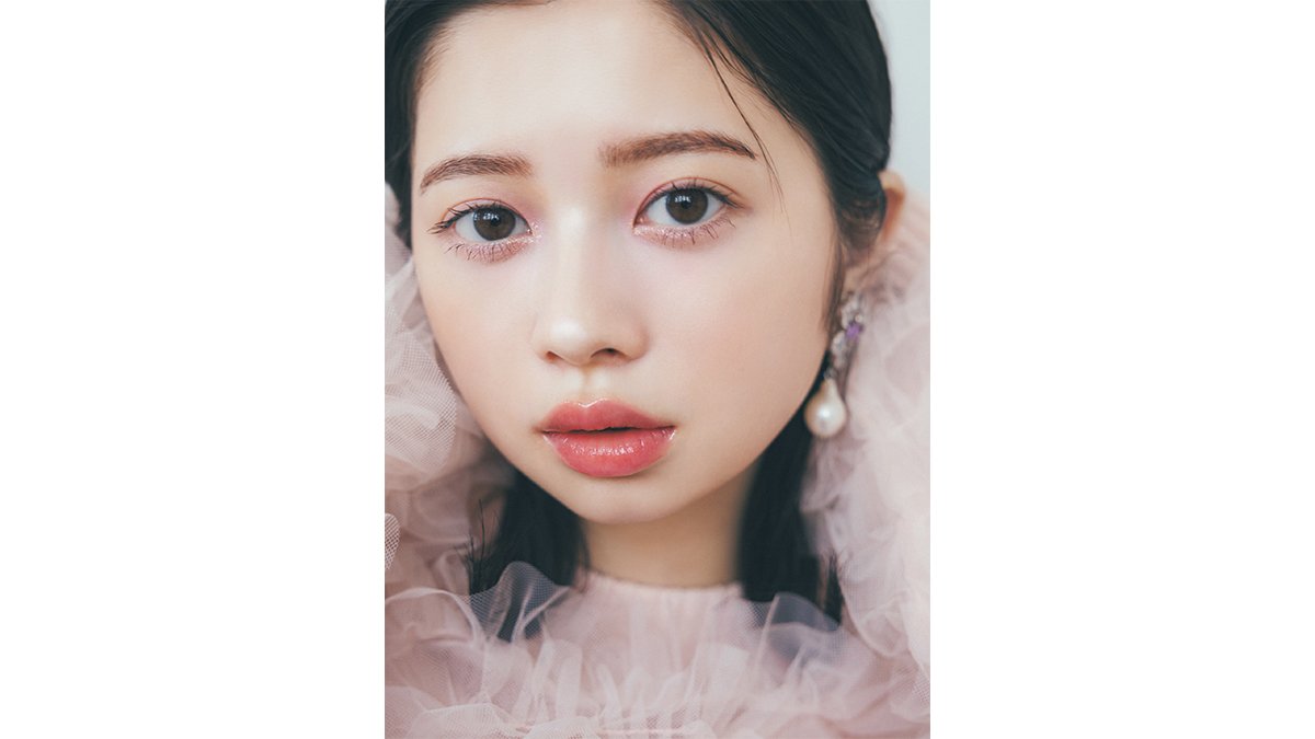 真冬にぴったりなキラキラ感が目を惹く♡ 人気韓国コスメでつくる【うるキラアイメイク】 | arweb（アールウェブ）