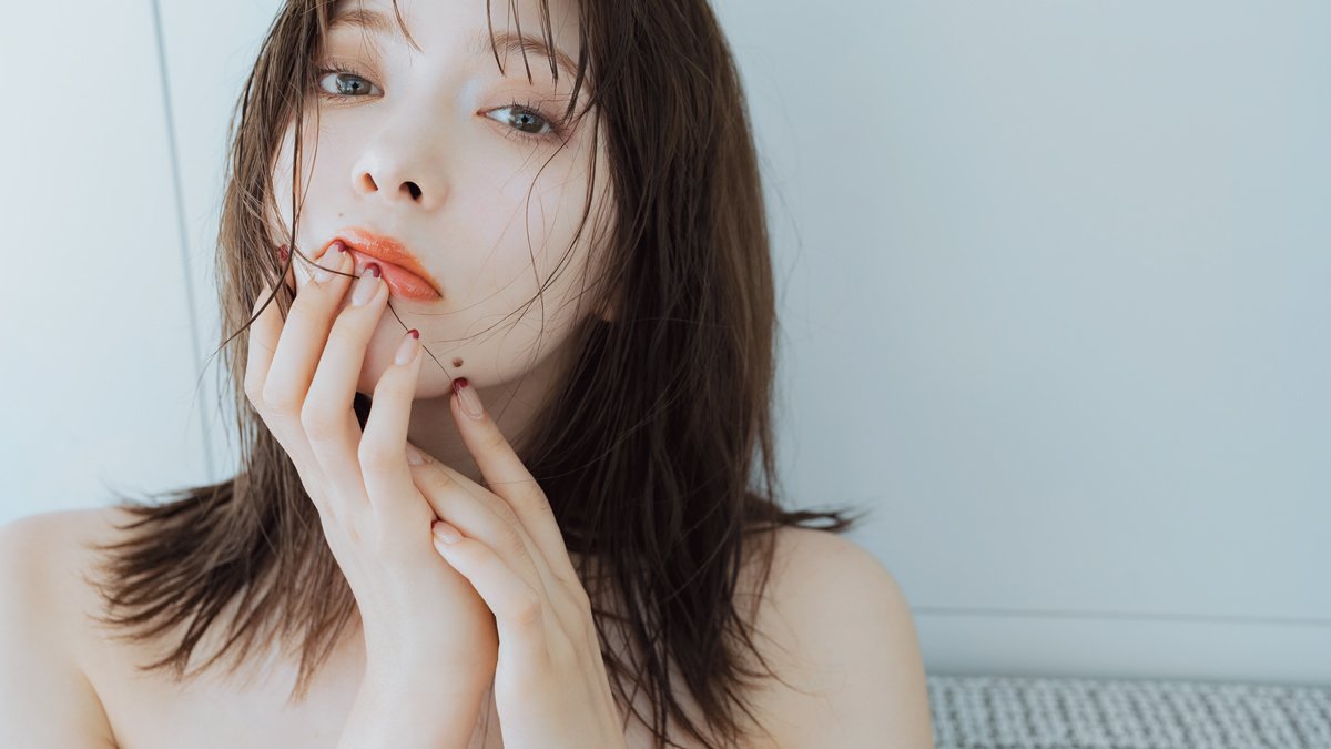 【2022年ベストヘアケア】人気美容師が太鼓判「つけるだけで髪がサラサラ」 洗い流さないトリートメントTop5 | arweb（アールウェブ）