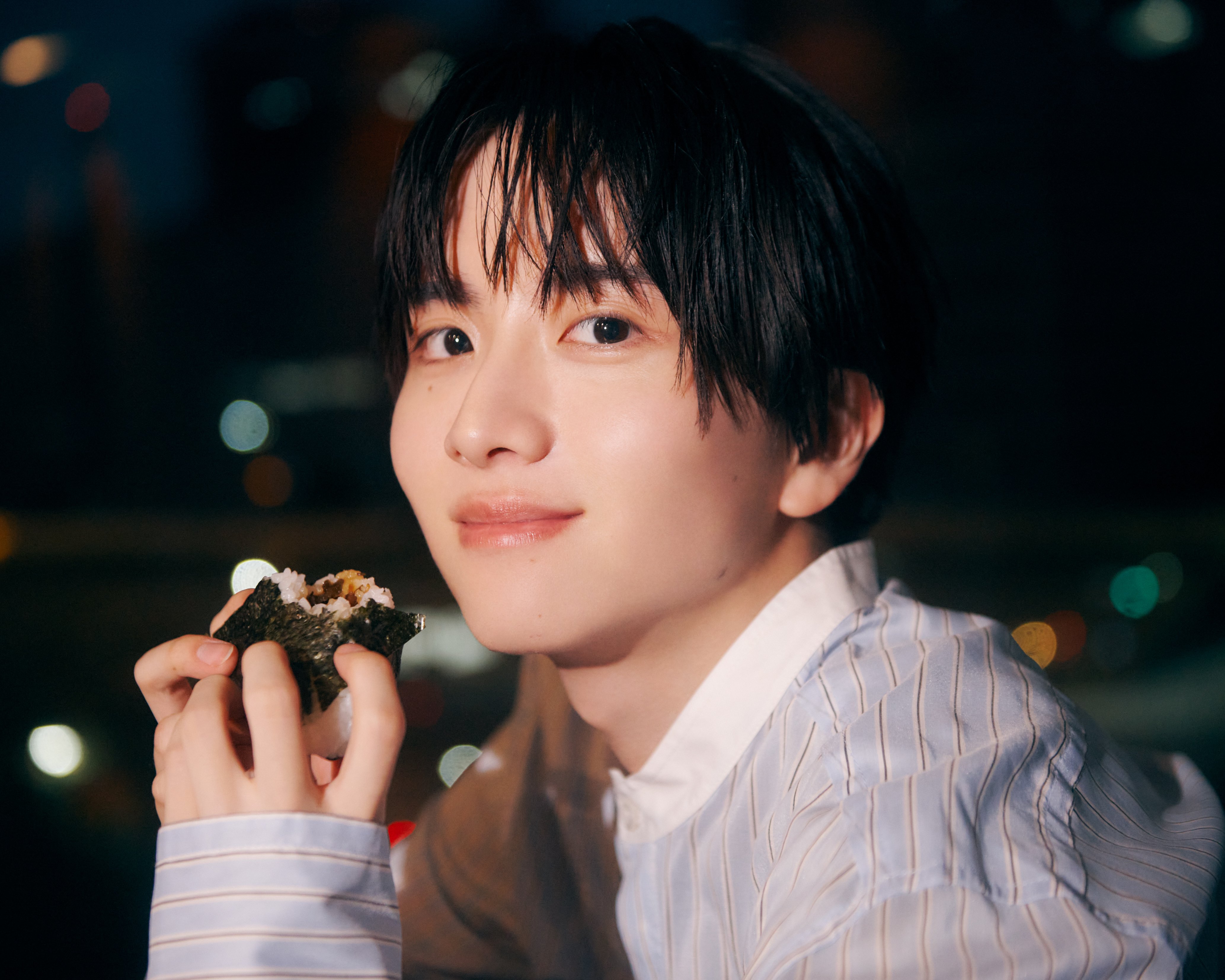 【おむすび男子Vol.4～板垣李光人と昆布】おむすびよりも”梅への愛”がすごい!?映画『ミーツ・ザ・ワールド』で初のホスト役の感想は？ | arweb（アールウェブ）