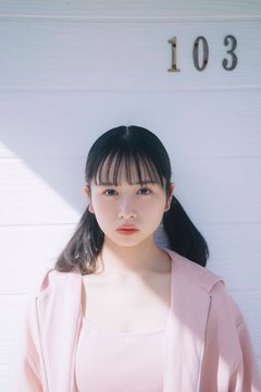 【画像・写真】 | 【arweb限定先行カット公開】日向坂46上村ひなの1st写真集『そのままで』発売まであとわずか♡「”幸せ”が顔に出ちゃっていると思う」自身のお気に入りシーンは ...