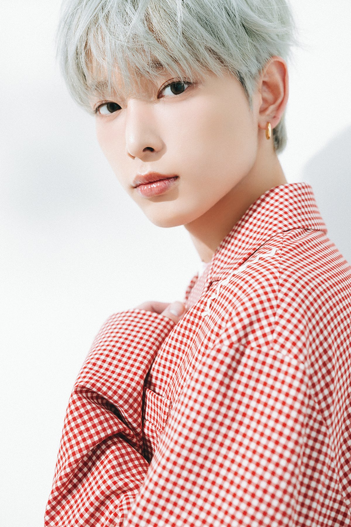 TEAM．HARUA 重田美琉愛】ar 2025 3+4月合併號 夢幻3人組 雜誌翻譯3（單人問答篇） - yorutonbi的創作 - 巴哈姆特